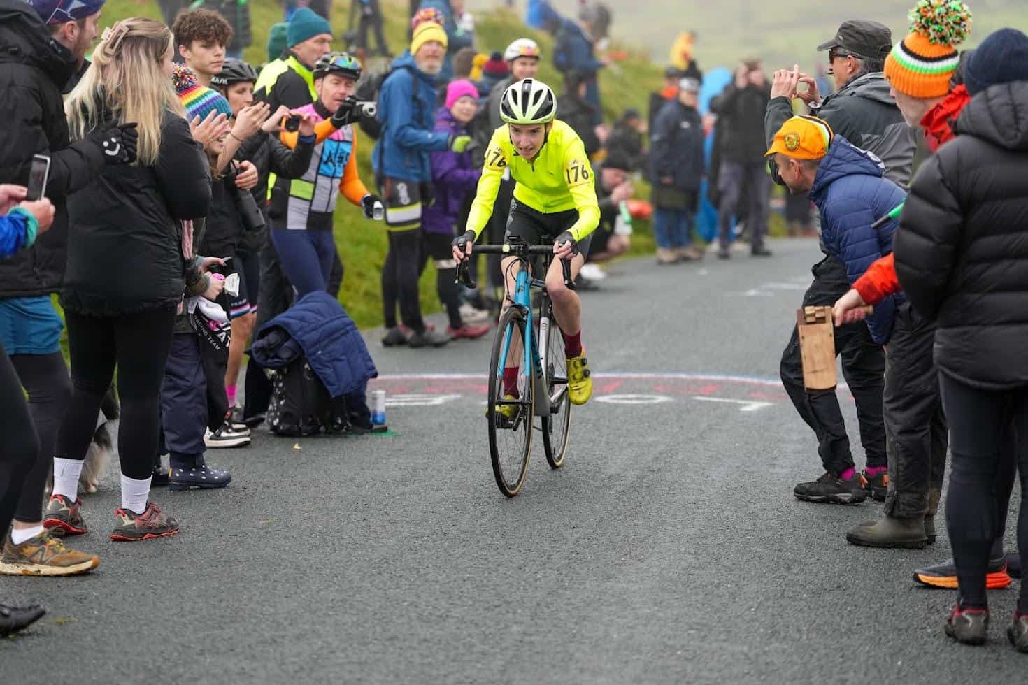 Cyclist Illi Gardner Training - The Zommunique'