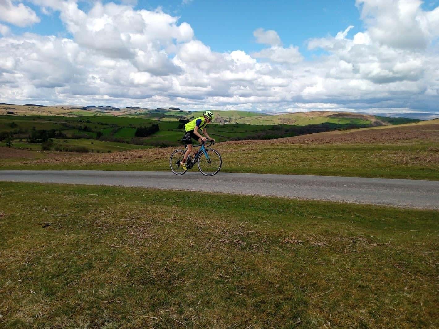 Cyclist Illi Gardner Training - The Zommunique'