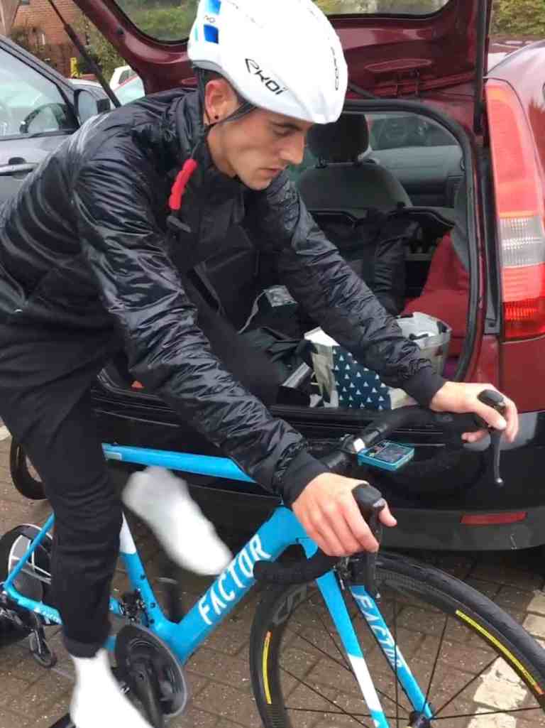 Elite Esports Cyclist Thomas Perren - The Zommunique'