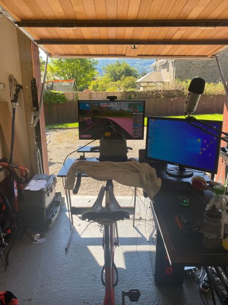 Elite Cyclist Ewan Mackie - The Zommunique'